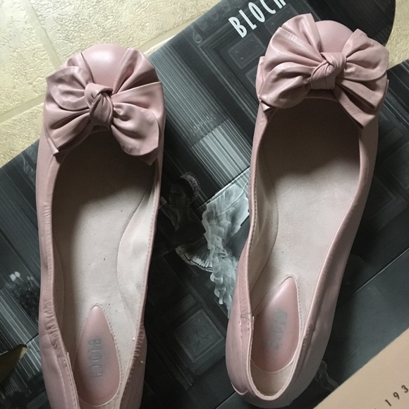 Bloch | Shoes | Bloch Soft Pink Shoes Size 37 5 | Poshmark
